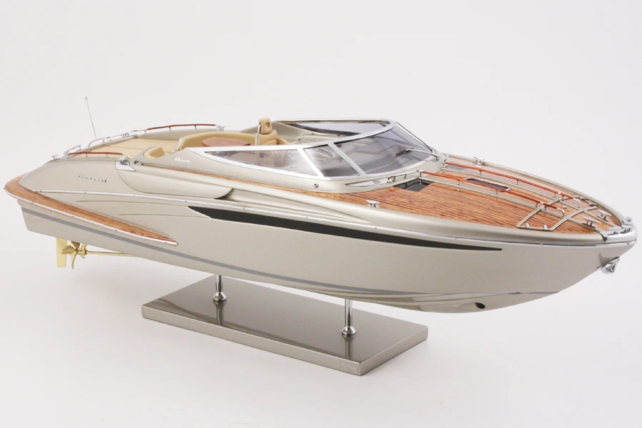 Riva Rivarama Grey Sand Hull 1:20 | Mente Art Gallery